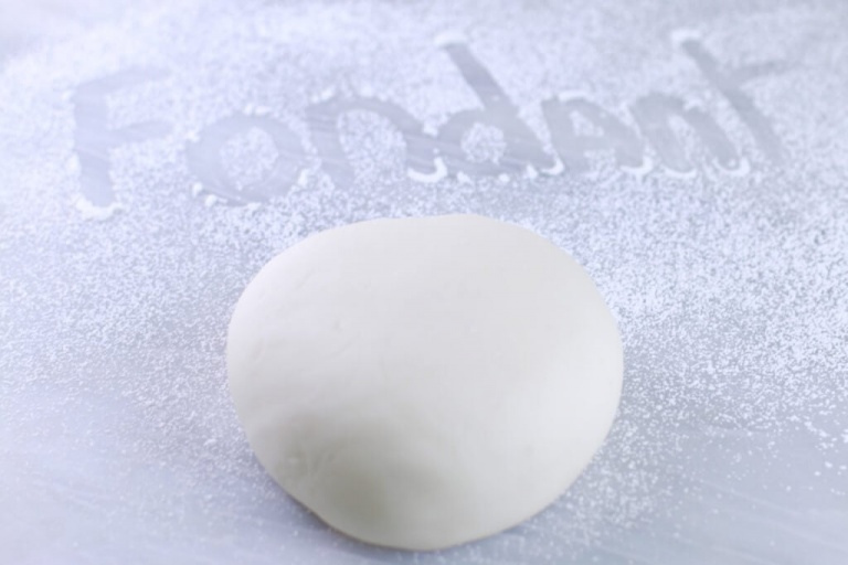 ¿Qué es el fondant? - Pasteles 100% Personalizados